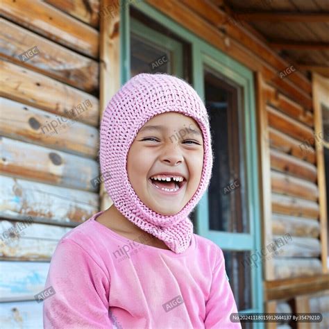 Ai创作图哈萨克族的小女孩 新疆小女孩 新疆小女孩小姑娘 维吾尔小姑娘 哈萨克族女孩 新疆童年 赫哲族女孩 塔塔尔族女孩 哈萨克族少女 新疆民族女孩 新疆少数民族女孩 新疆小女孩头像 鄂温克族