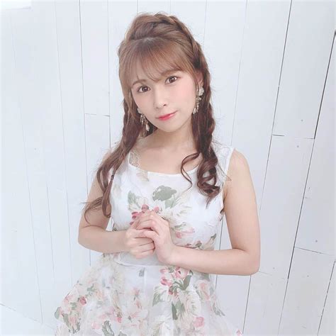 日比野友香さんのインスタグラム写真 日比野友香instagram「‪𓂃 𓈒𓏸 ‬ 花柄ワンピ🌸 すっごく可愛いかったです😚