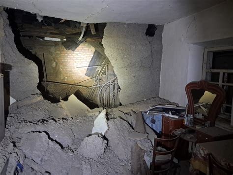 Нікополь зазнав ворожих ударів є руйнування постраждала жінка ФОТО