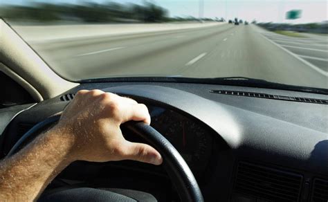 La DGT facilita el trámite para obtener el permiso provisional para