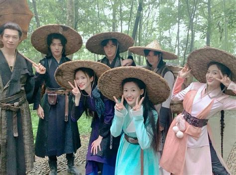 Ding Xiao Ying Actress Playing Ning Rong Rong Shared A Few Snaps From The Set Of Douluo