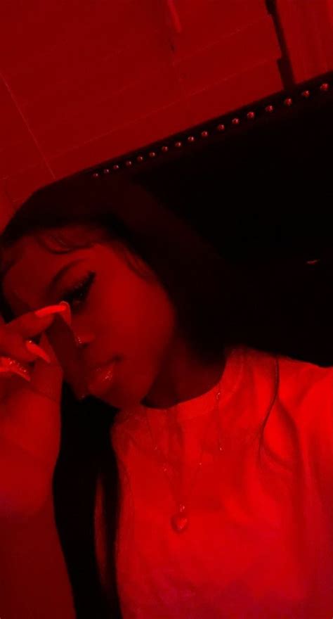 Thug Girl Smoke Pictures Girl Smoking Black Girl Street Wear
