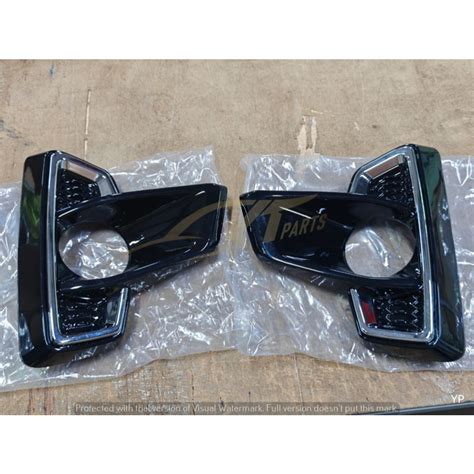 Toyota Hilux Revo Gun125 Rocco 2018 2020 Year Fog Lamp Cover Sport