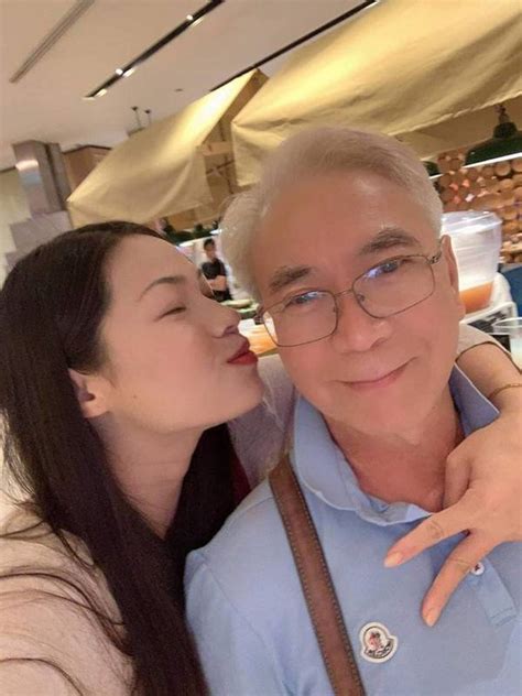 李龍基出席公開活動 不斷叫「老婆」chris竟走人場面尷尬