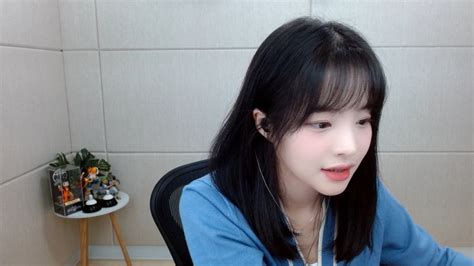 트위치 마지막 방송날의 리액션 Avdbs