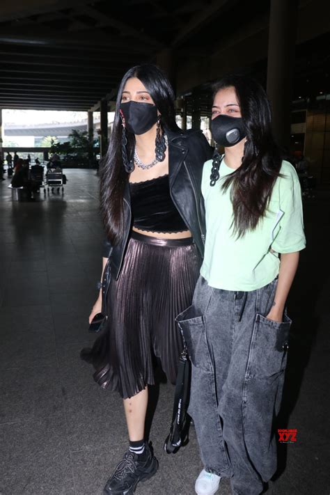 Shruti Haasan And Akshara Haasan Spotted At Airport Arrival Gallery