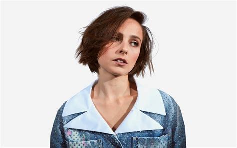 What You Don T Know About Pauline Chalamet The Sex Lives Of College Girls Glamour Path