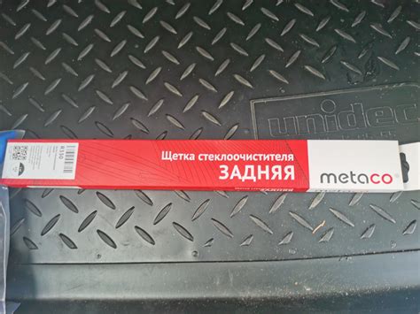 14. Замена заднего дворника — Volkswagen Touareg (1G), 3 л, 2008 года ...