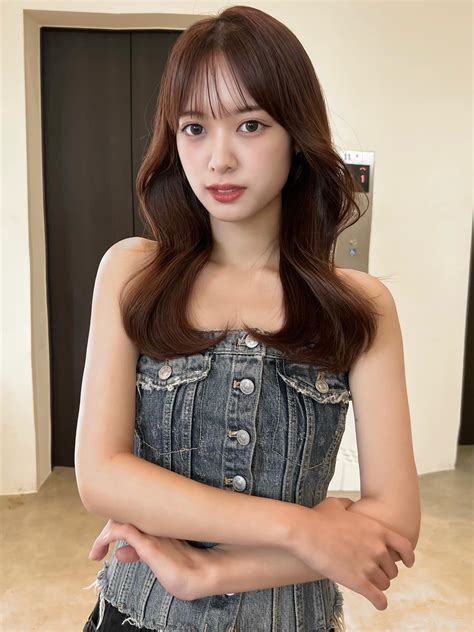 10月で銀座で、 撮影モデルさせていただける方募集します♡ 平日の朝、 8時から10時の時間帯可能な方 メッセージいただきたいです😊 鎖骨