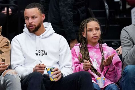 Stephen Curry And Daughter Riley Went To Watch A Basketball Game Together She Looked So Mature