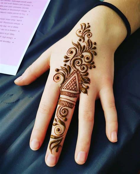 Simple Mehndi Designs For Beginners
