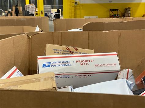 Memphis Usps Package Sorting Annex Ahead Of Holiday Spike