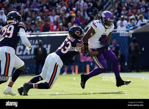 Chicago Bears Linebacker Tj Edwards 53 Tackles Minnesota Vikings Running Back Alexander