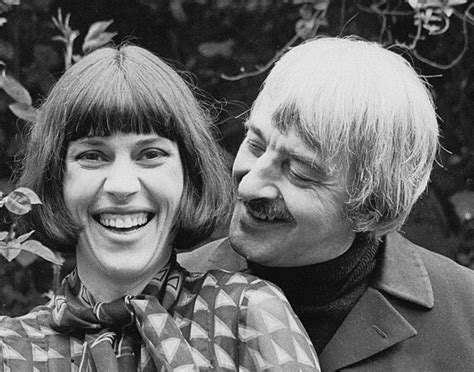 Biography — Kenneth Macmillan