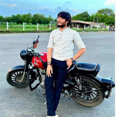 Harshilshingala Harshilpatel8000 • Threads Say More