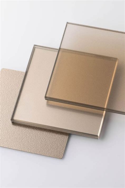 Vivichrome Metallic Glass With White Gold Color Interlayer