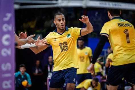 Lucarelli faz forte desabafo após nova derrota em Paris 2024 e ressalta