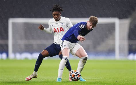 Leeds Loanee Stuart Mckinstry Wins Player Of The Month Award