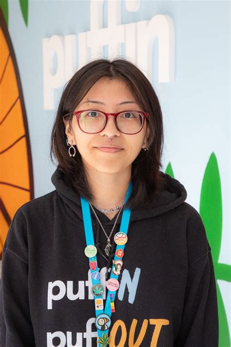 Elianna Fetik On Linkedin Puffinstorenj Puffin Cannabis