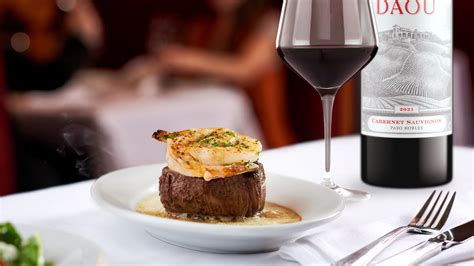 Ruths Chris Steak Houses New Filet And Wine Deal Wont Break The Bank