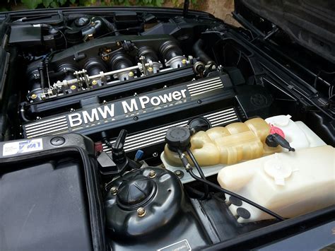 Bmw E34 M Power Chinh Phục đường đua Với đẳng Cấp Xe Thể Thao Hàng