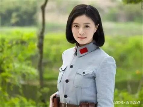 她曾是陆毅女友，丈夫入狱后去世守寡10年，如今却美如少女