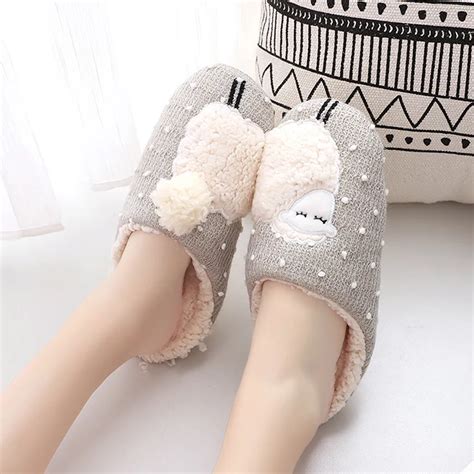 Теплые домашние женские тапочки зимняя домашняя обувь на меху женские модные Нескользящие