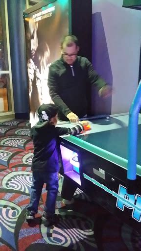 Movie Theater «edgewater Multiplex Cinemas Reviews And Photos 339