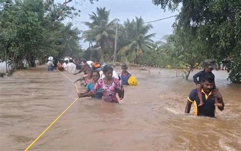 ගංවතුරට කොටුවූ මුලතිව් ගමක් යුද හමුදාවෙන් බේරාගනියි Ada Online