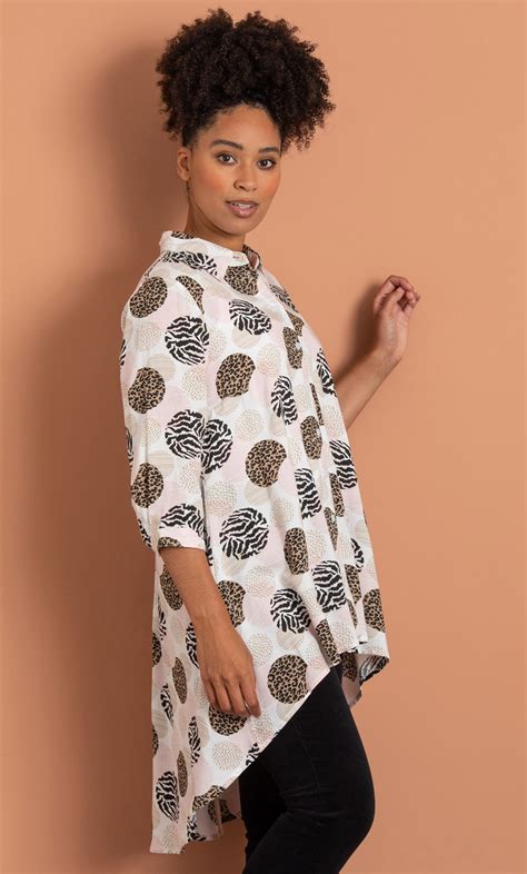 Circle Printed Oversized Shirt In White Klass
