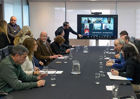 El Gobierno Convocó De Urgencia” A La Paritaria Docente Y Ofreció Un 5
