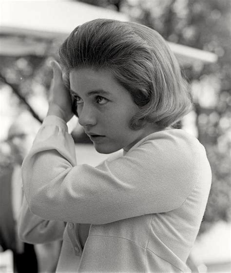 Iconic Moments Captured Beautiful Photos Of A Young Patty Duke