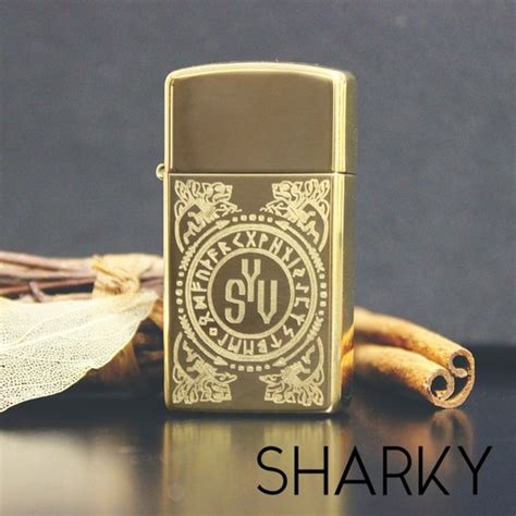 Узкая зажигалка ZIPPO с гравировкой на заказ / Гравировка на зажигалке ...