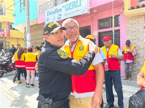Policía Nacional Del Perú On Twitter Lalibertad 📸 El General Pnp