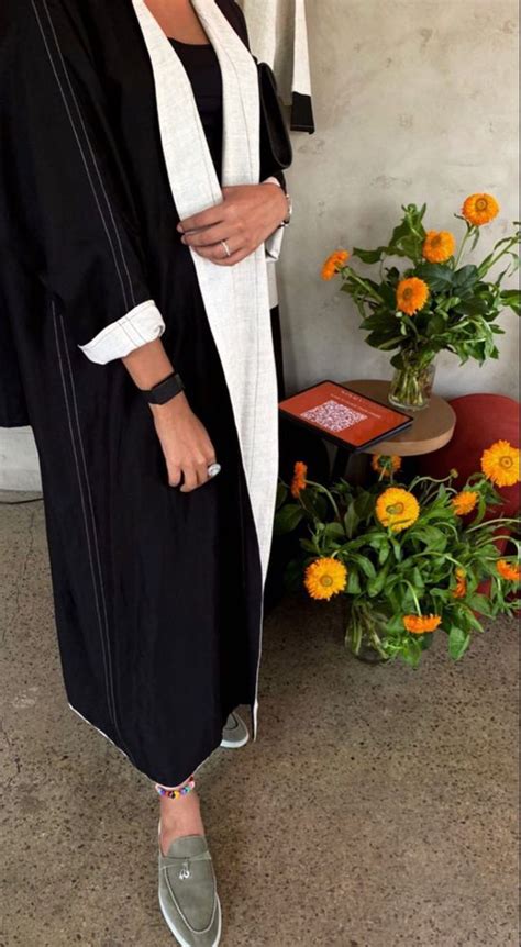 Pin by qazalshirzad on بهار ۱۴۰۱ Women tops fashion blouses Abayas fashion Fashion dresss