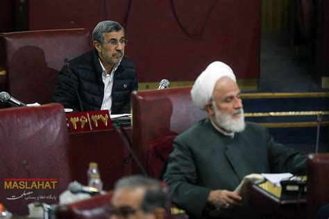 استایل متفاوت احمدی نژاد در جلسه مجمع تشخیص مصلحتعکس