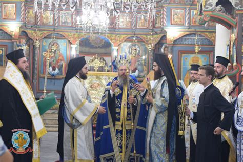 Архиерейска вечерня с молебен канон към Пресвета Богородица в Кюстендил Софийска света митрополия