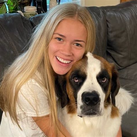 Layla Hemps Ice Hockey Recruiting Profile