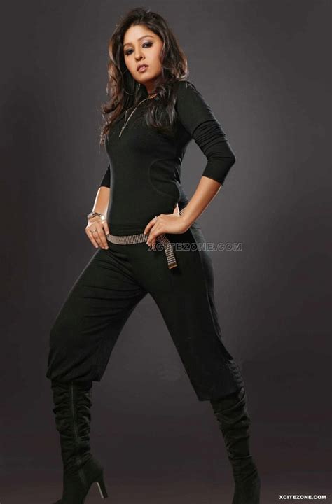 Celebrity Exclusive Showcase Sunidhi Chauhan Candid Photo Shoot