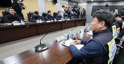코레일 노사협상 결렬…노조 내일부터 무기한 총파업 돌입 종합