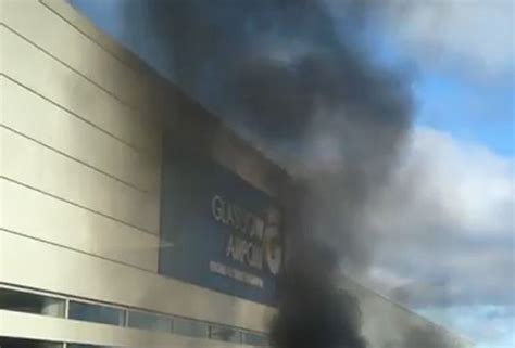 Taxi Explodes Into Flames Outside Glasgow Airport Uk News Express