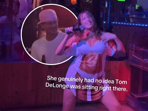 Woman Goes Viral For Singing Blink 182 In Karaoke Bar Not Realising Tom Delonge Was There Rova