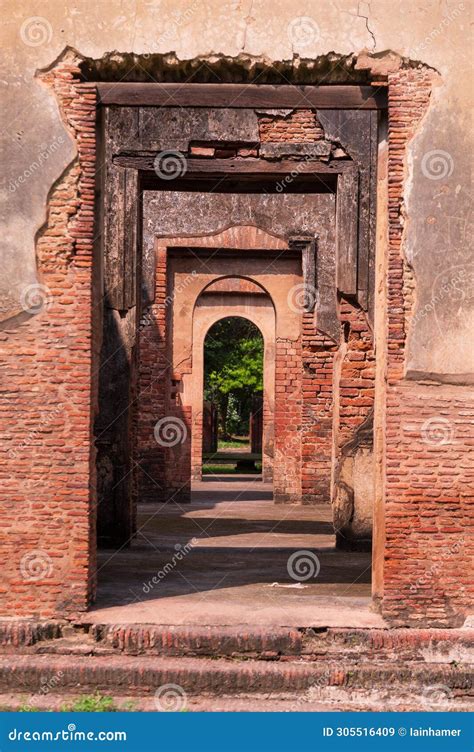 Begum Kothi At The British Residency Built By Nawab Asaf Ud Daulah Completed By Nawab Saadat Ali