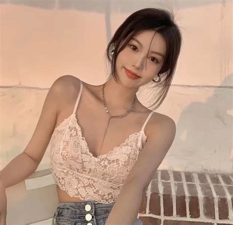 Strap Lace Paded Top