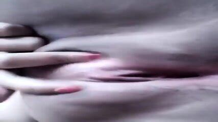 Hijaber Cantik Ngocok Memek