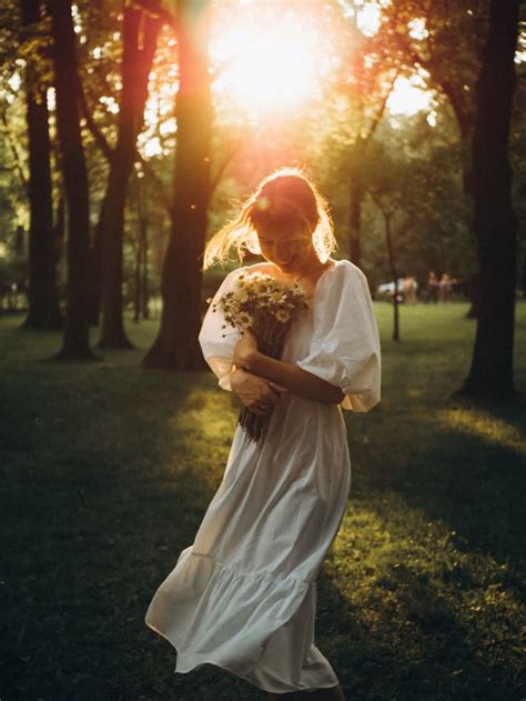 фотосессия девушка в парке с букетом Photo Park Summer