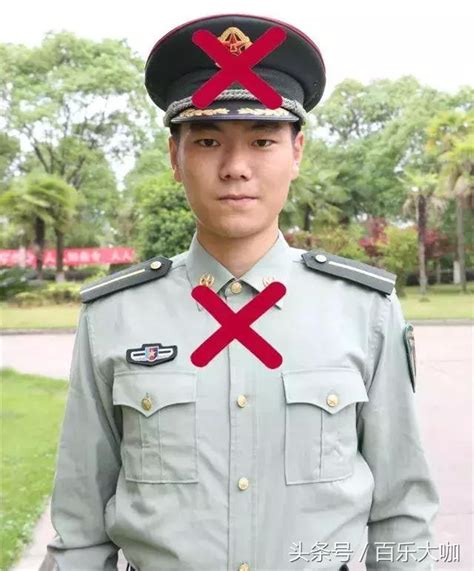 中國 軍人 解放軍原來軍人夏季穿軍裝外出有這些著裝規範要牢記 每日頭條