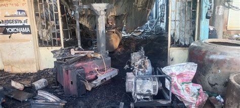 Msjtv News អគ្គិភ័យឆាបឆេះផ្ទះលក់កង់រថយន្តនៅមុខមន្ទីរអភិវឌ្ឍន៍ជនបទខេត្តរតនគិរី