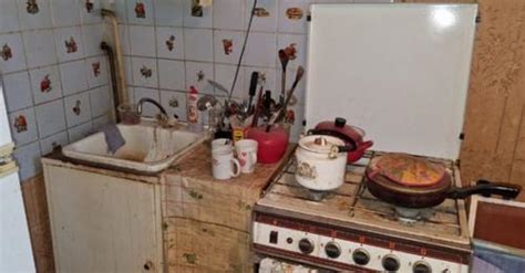 Когато в къщата се появи нова майка животът на Ян и брат му не се подобри напротив Сега Ян