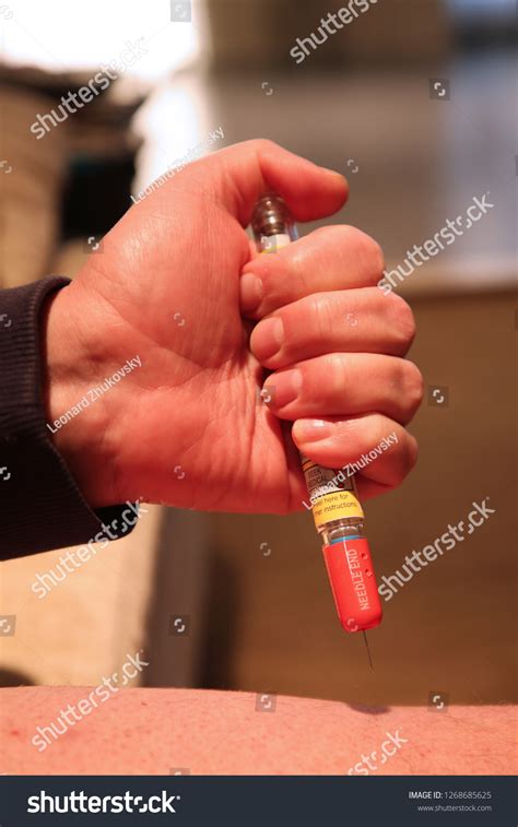 Injecting Emergency Medicine Epinephrine Auto Injector Stock Photo Shutterstock